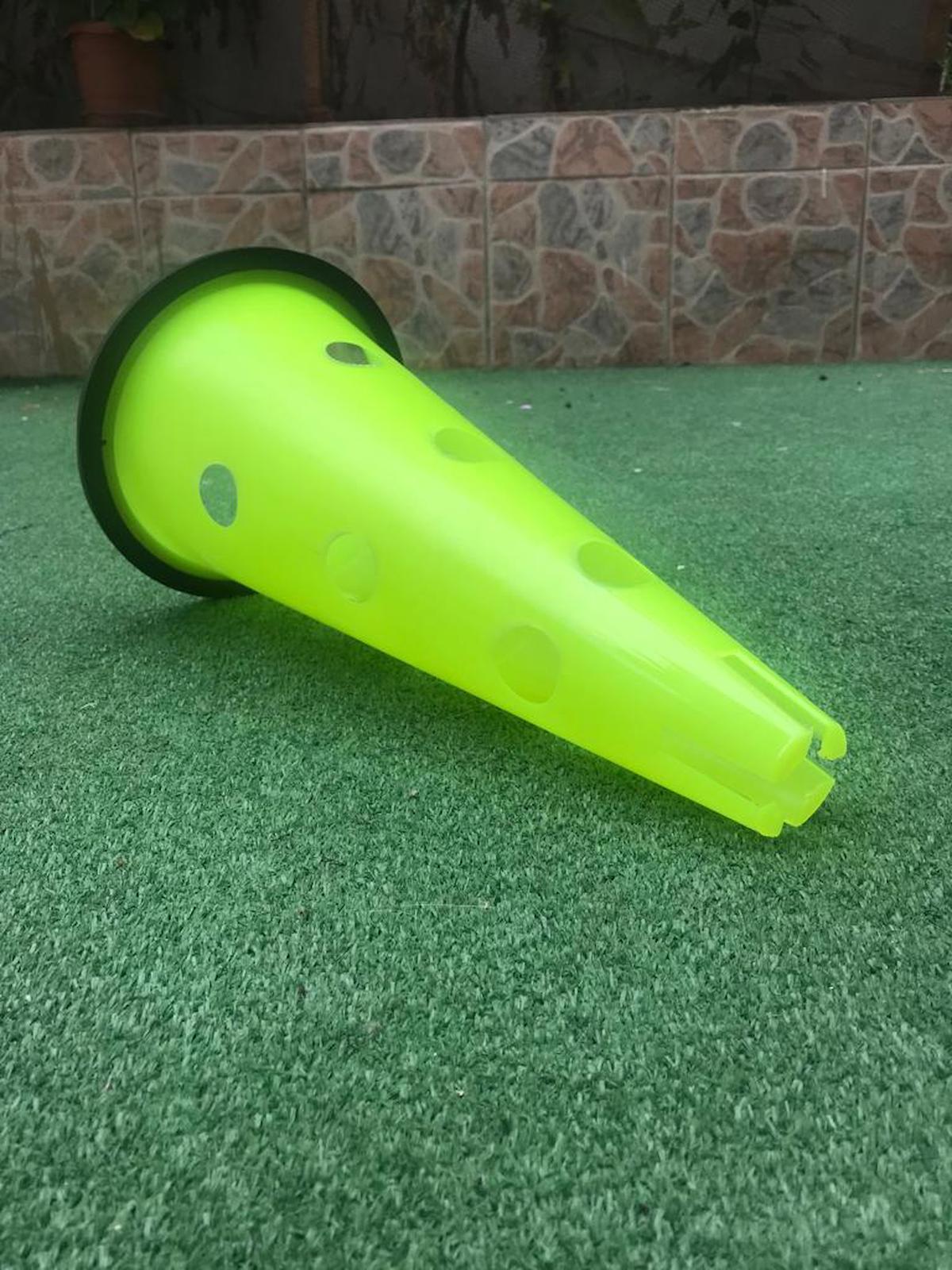 40 Cm Delikli Antrenman Hunisi Kauçuk Tabanlı Huni Sarı Delikli Huni ...